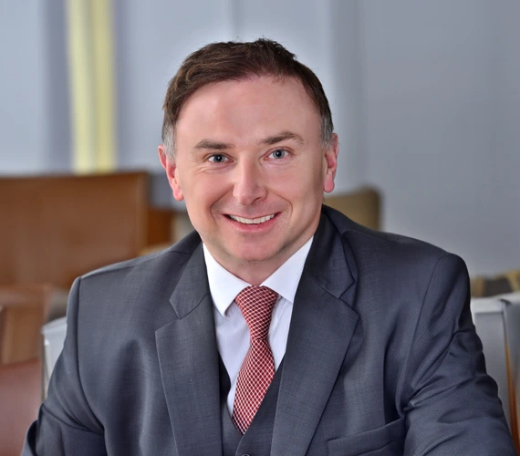 Meet the surgeons at Laser Vision Scotland in Edinburgh